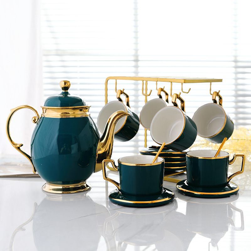 Holder european gold rimmed coffee cup set